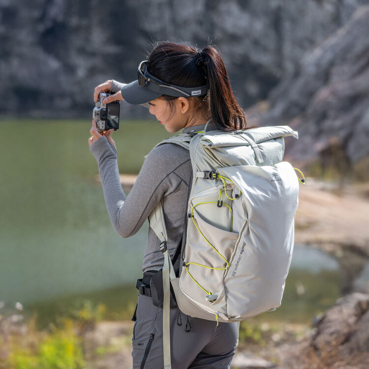 PGYTECH OnePro Ultralight Backpack 30L (Misty Green) | PRO.Laika